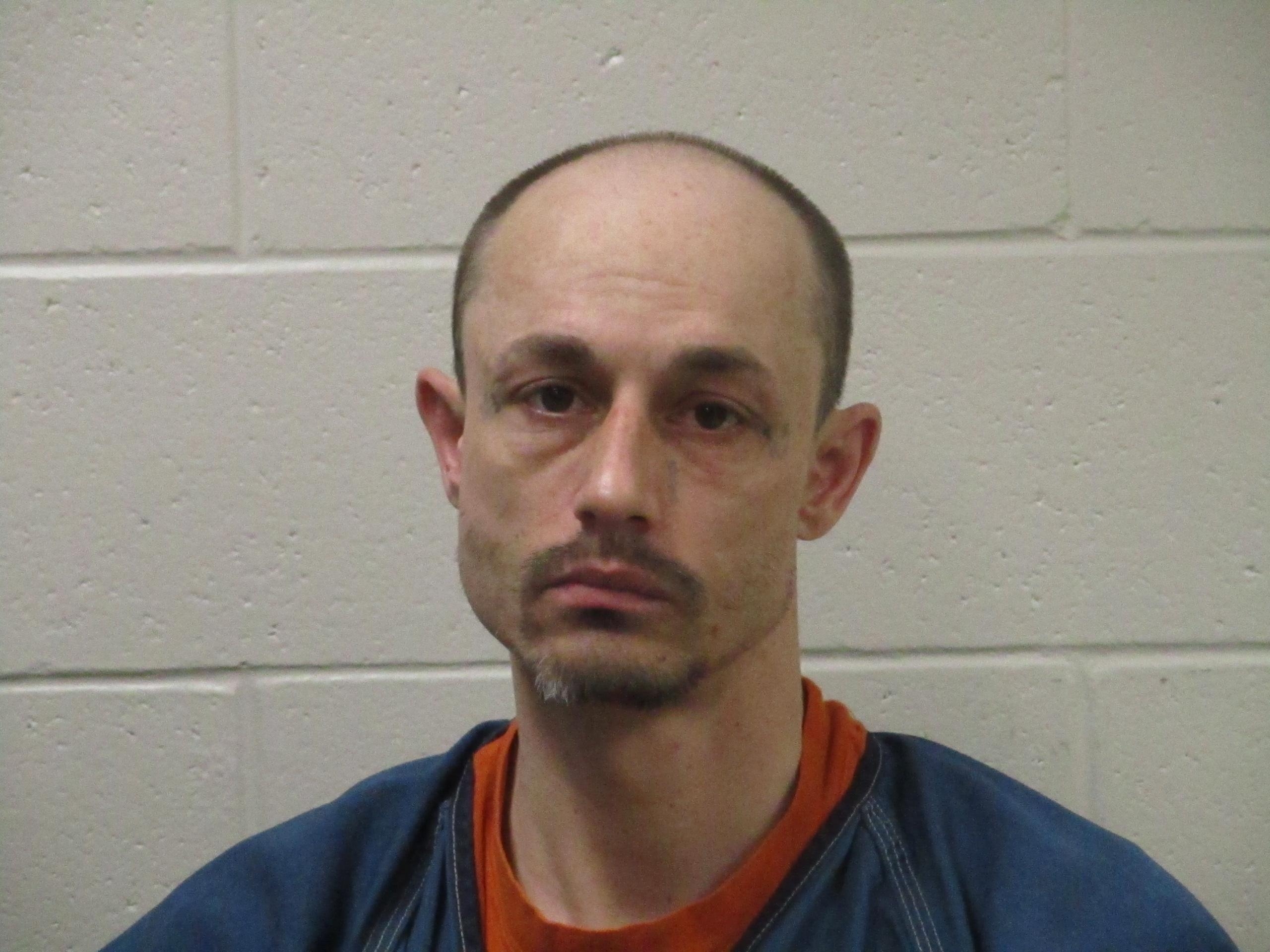 Springfield man accused of threatening officer, kicking squad car ...